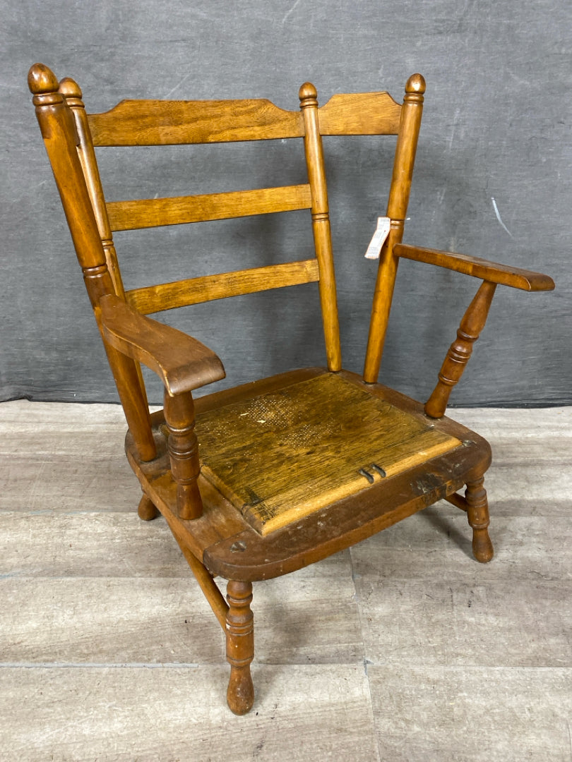 Accent Chair – Scallywag's Consignment