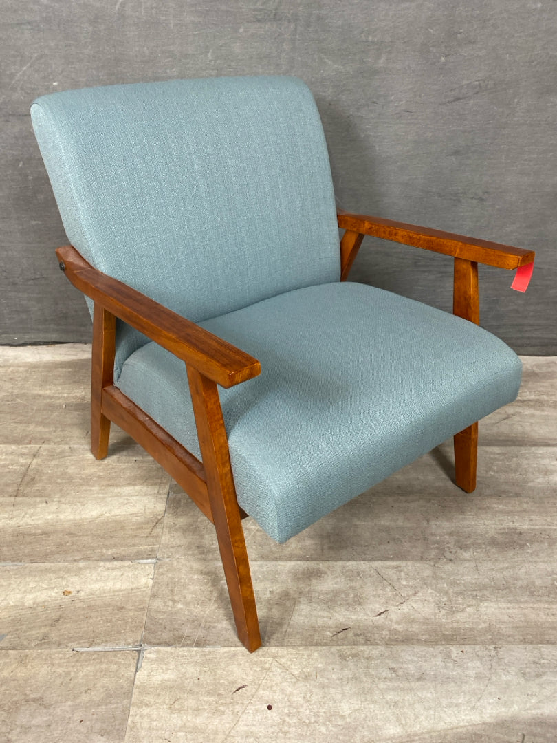 Accent Chair – Scallywag's Consignment